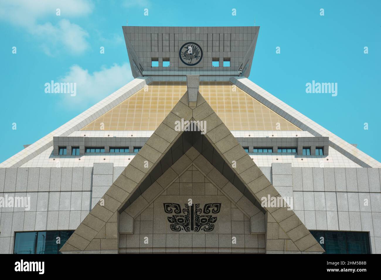 Zhengzhou art museum hi-res stock photography and images - Alamy