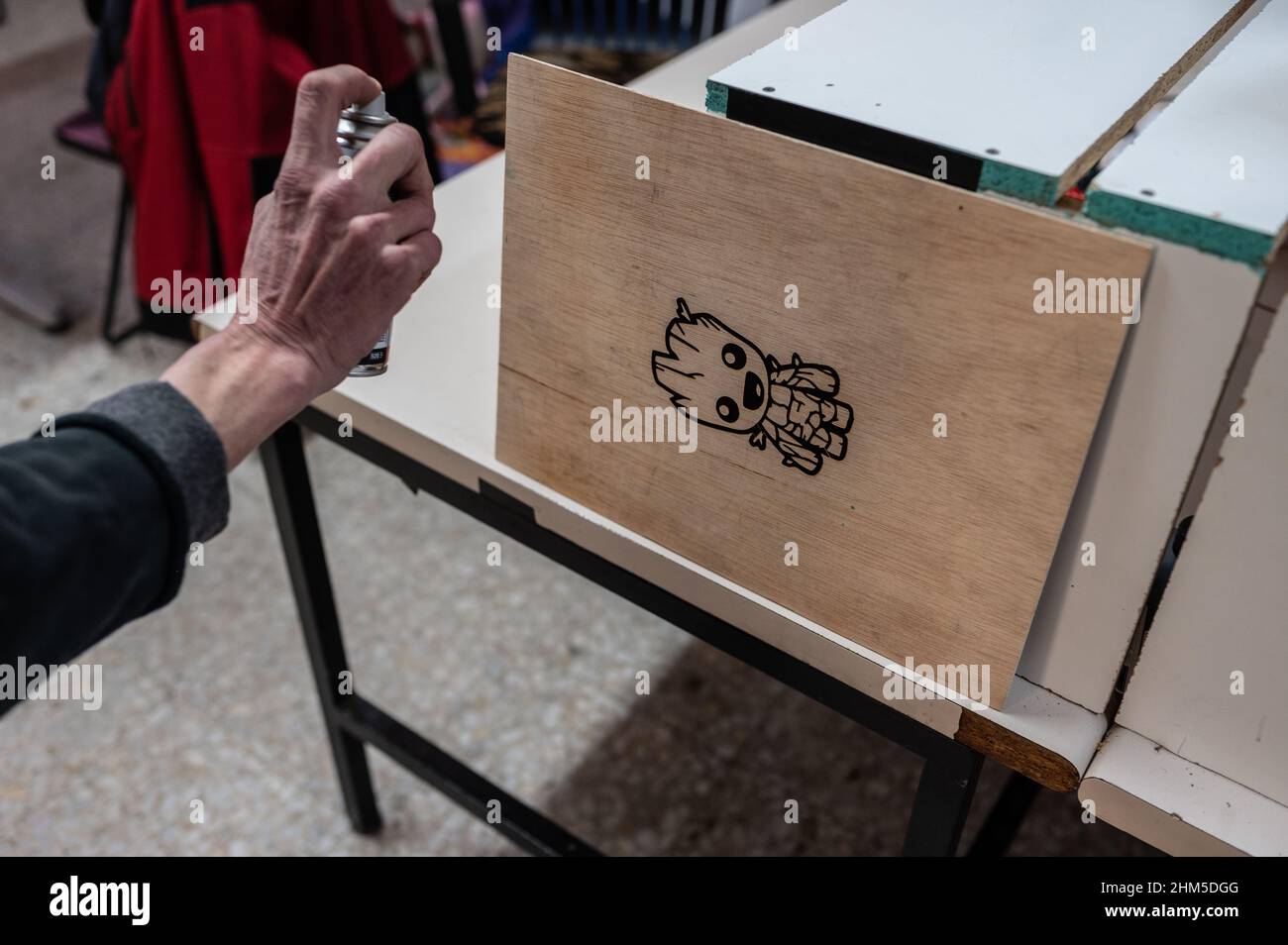 Laser craft hi-res stock photography and images - Alamy