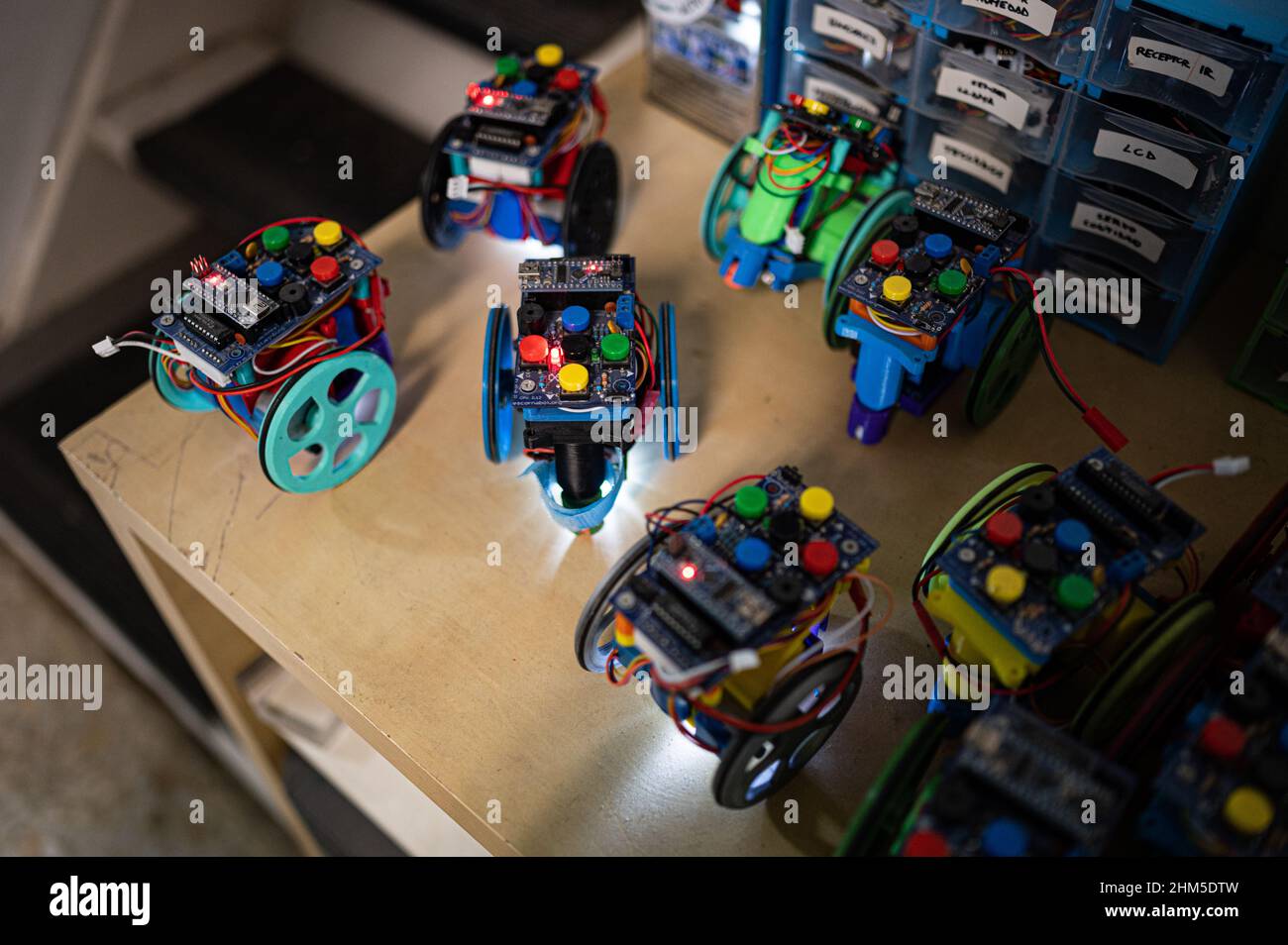 3d robots hi-res stock photography and images - Alamy