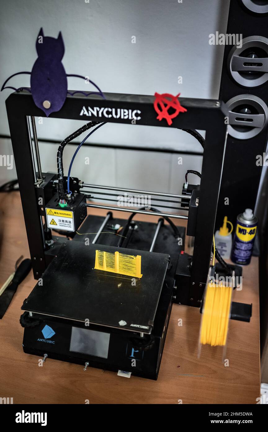 3d printer printing three dimensional hi-res stock photography and ...