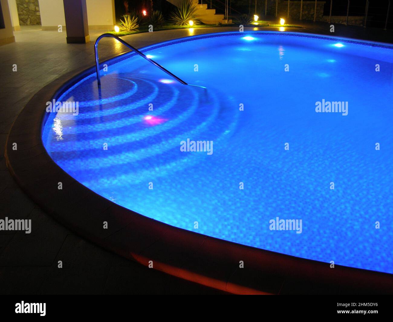 Night lights in pool hi-res stock photography and images - Alamy