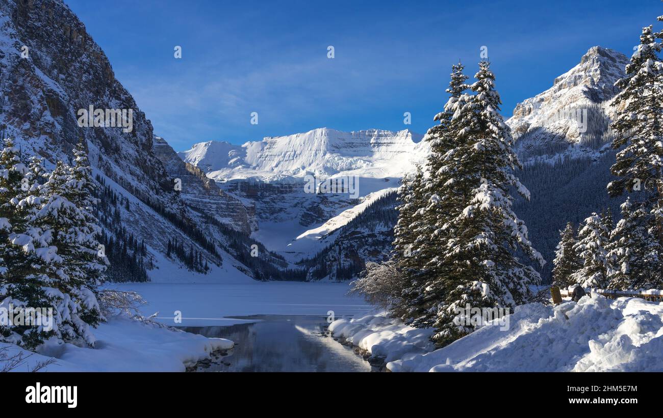 Lake Louise and the Victoria Glacier in winter, Banff National Park ...