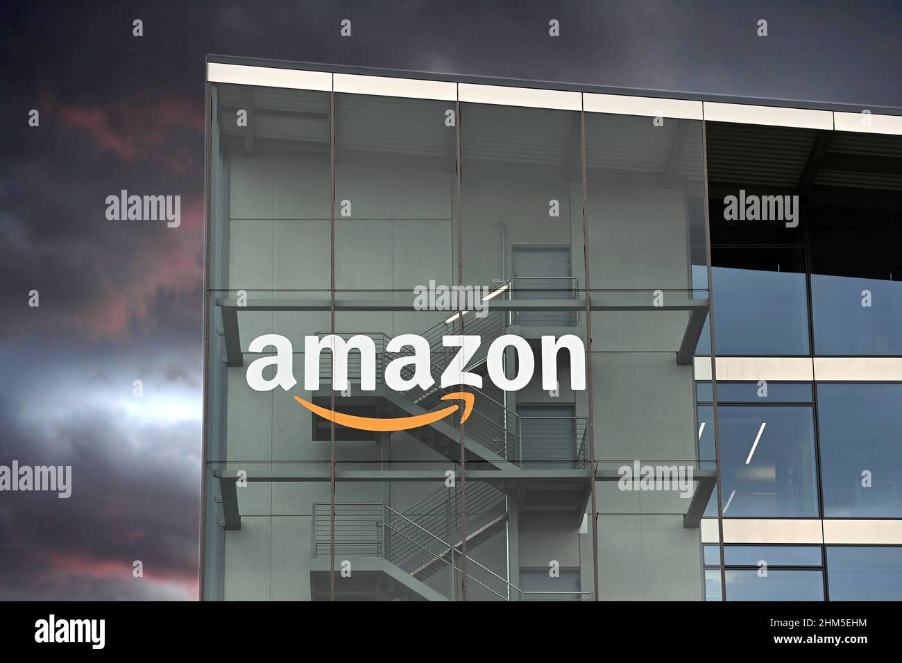 Munich, Deutschland. 07th Feb, 2022. PHOTOMONTAGE: Amazon Germany ...