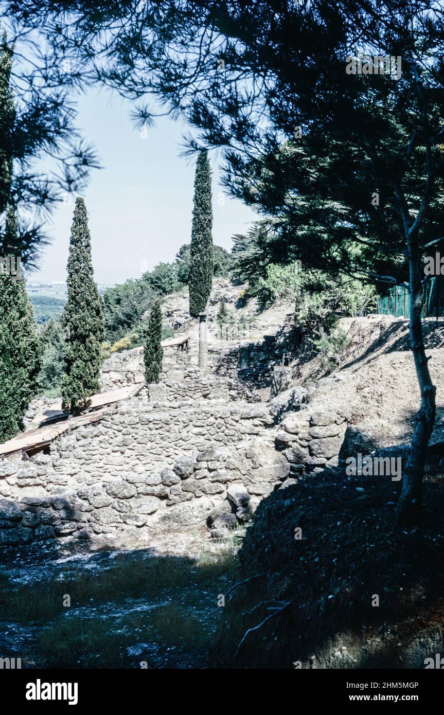 Enserune Oppidum or Oppidum d'Ensérune - ruins of an Gallo-Roman ...