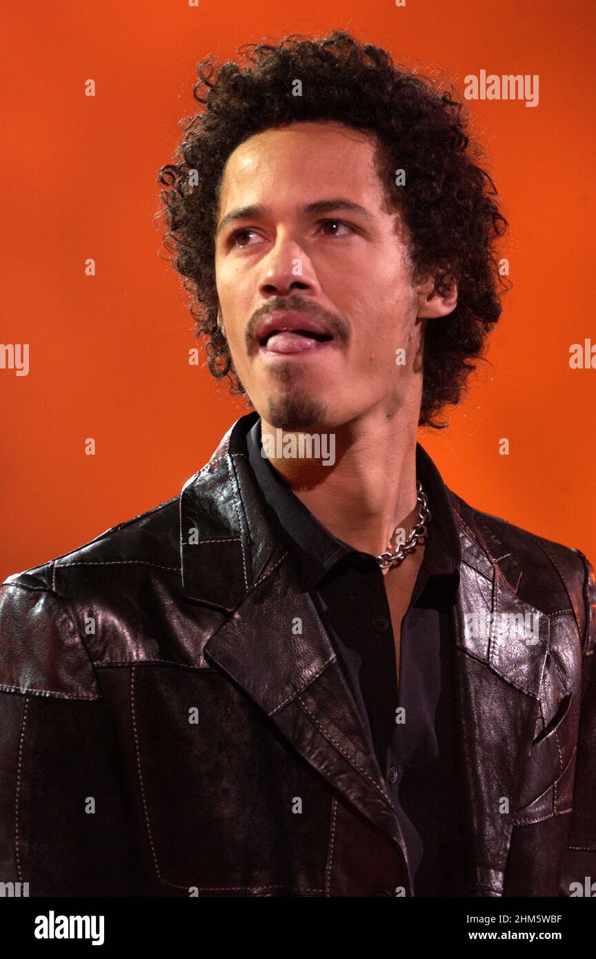 Verona Italy 2003-09-20 : Live concert of singer Eagle-Eye Cherry ...