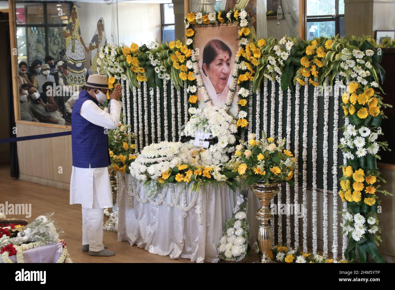 Lata mangeshkar hi-res stock photography and images - Alamy