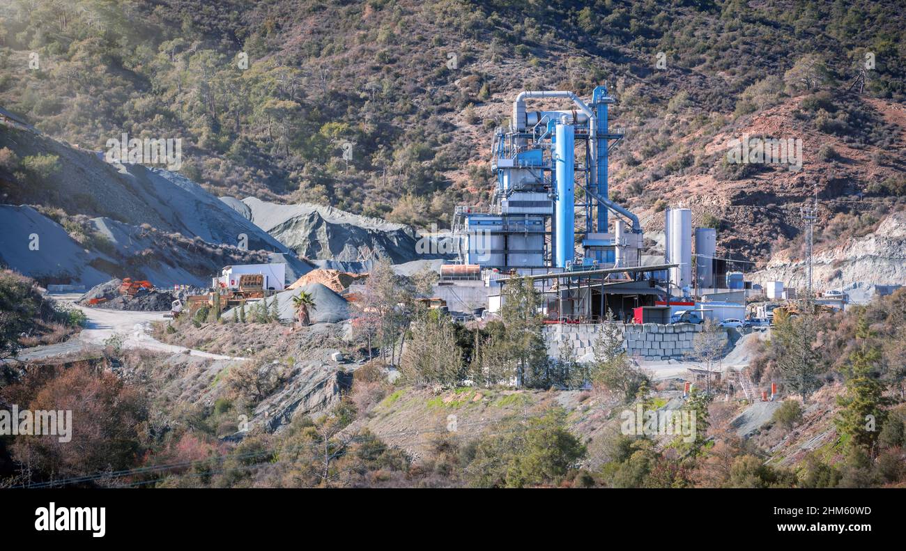 Concrete aggregate piles hi-res stock photography and images - Alamy