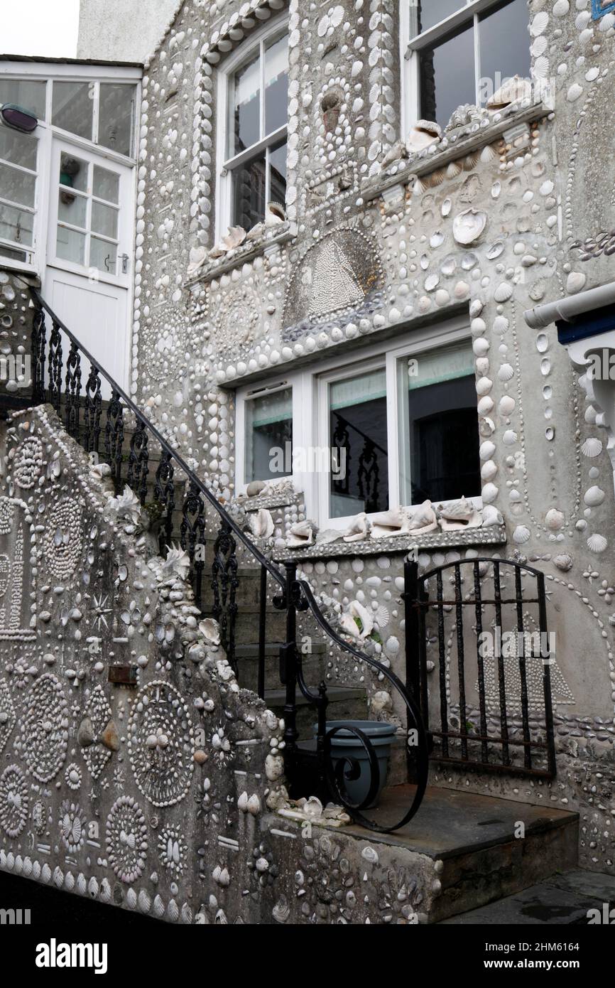 Shell house polperro cornwall hi-res stock photography and images - Alamy