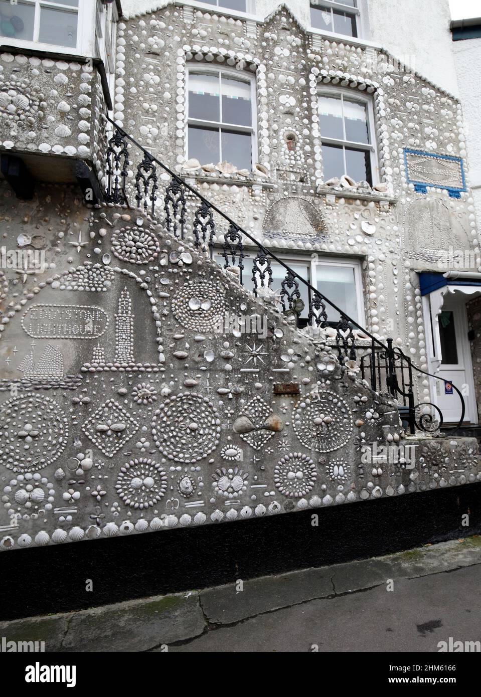 Shell house polperro cornwall hi-res stock photography and images - Alamy