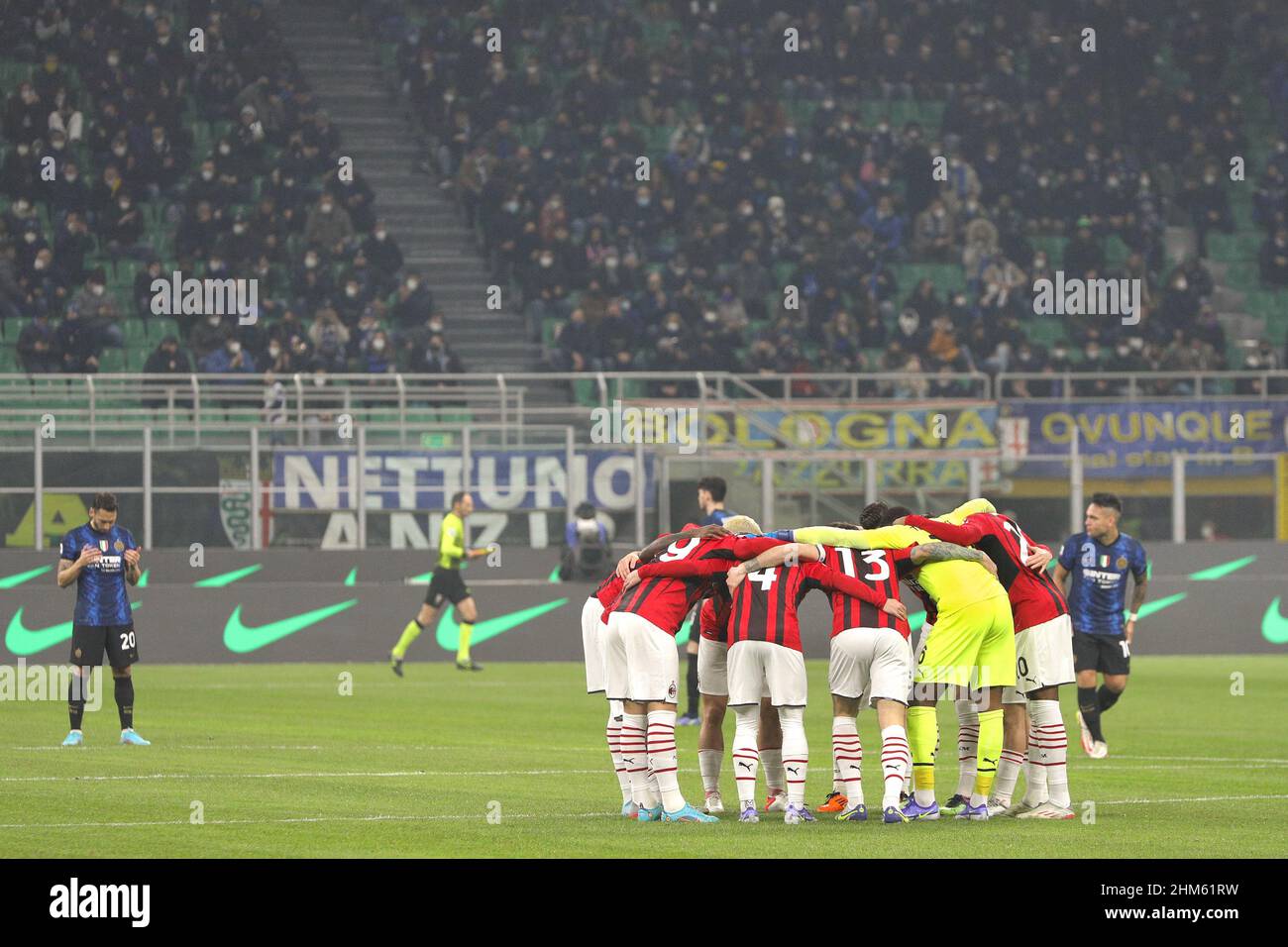 Inter milan line up before the match hi-res stock photography and ...