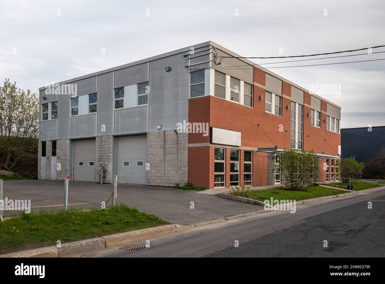 Landscaped business hi-res stock photography and images - Alamy