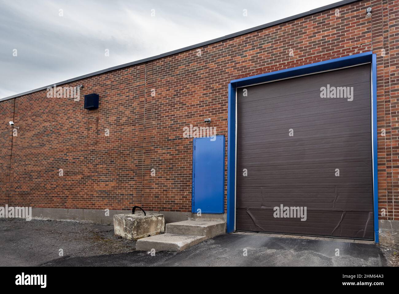 Generic small business building exterior Stock Photo - Alamy