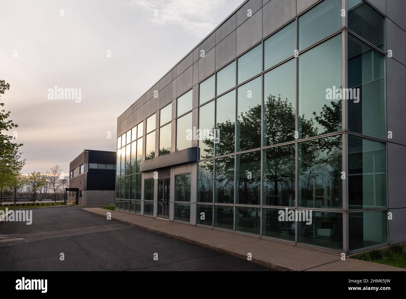 Real part hi-res stock photography and images - Alamy