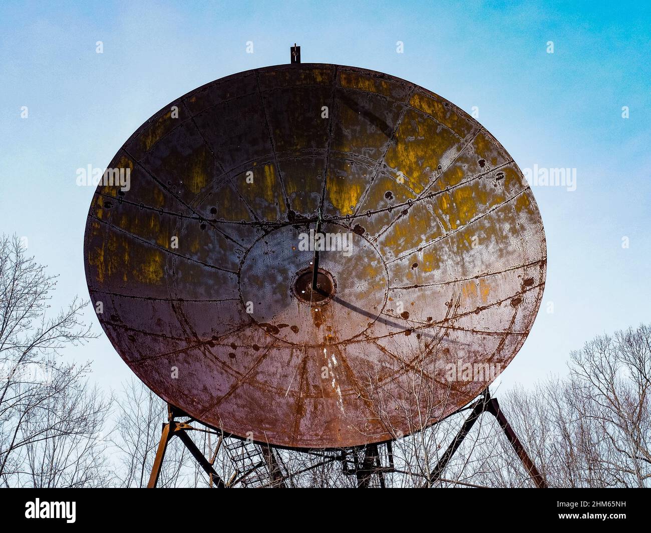 Cold War Radar Dish Stock Photo - Alamy