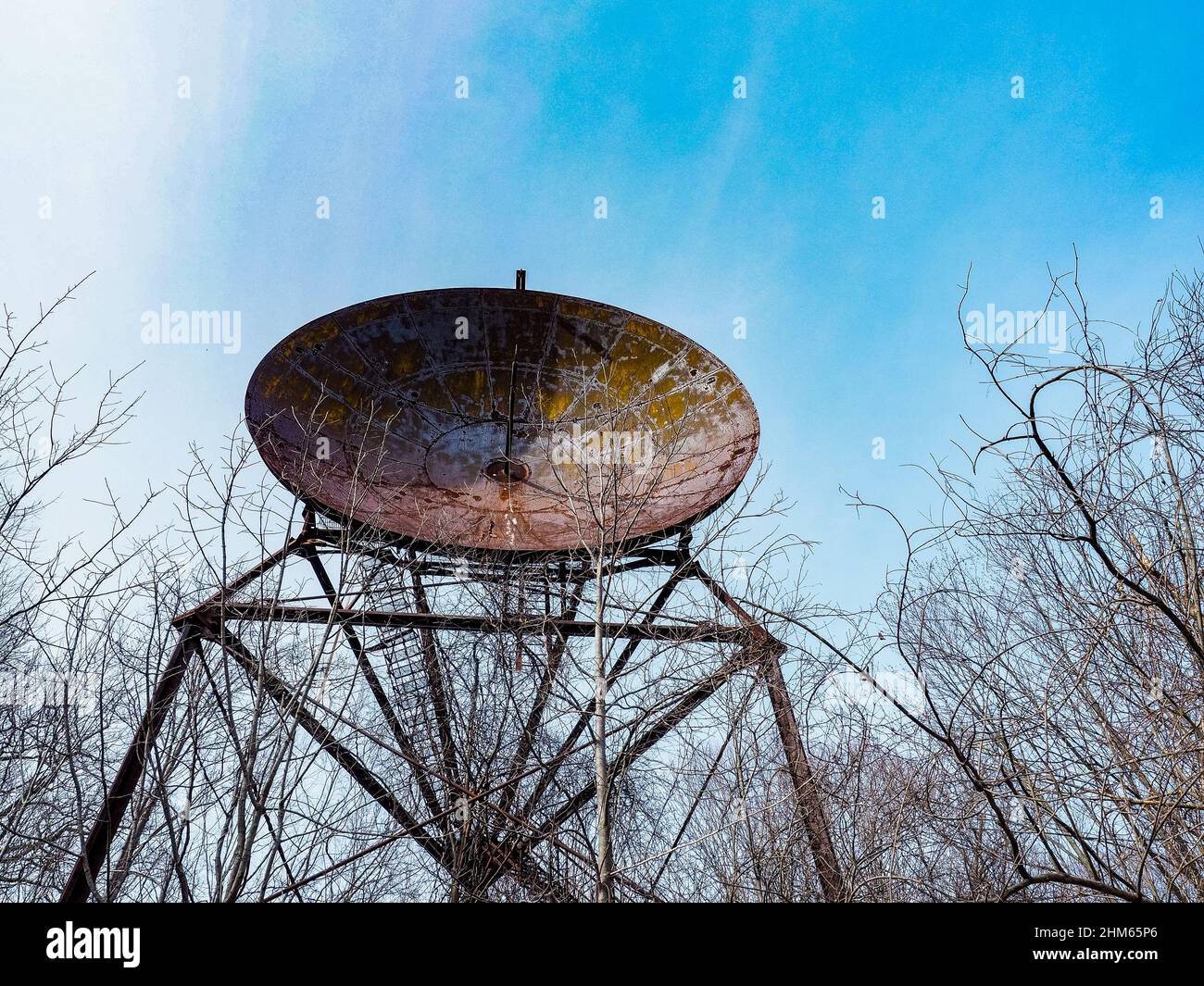 Cold War Radar Dish Stock Photo - Alamy