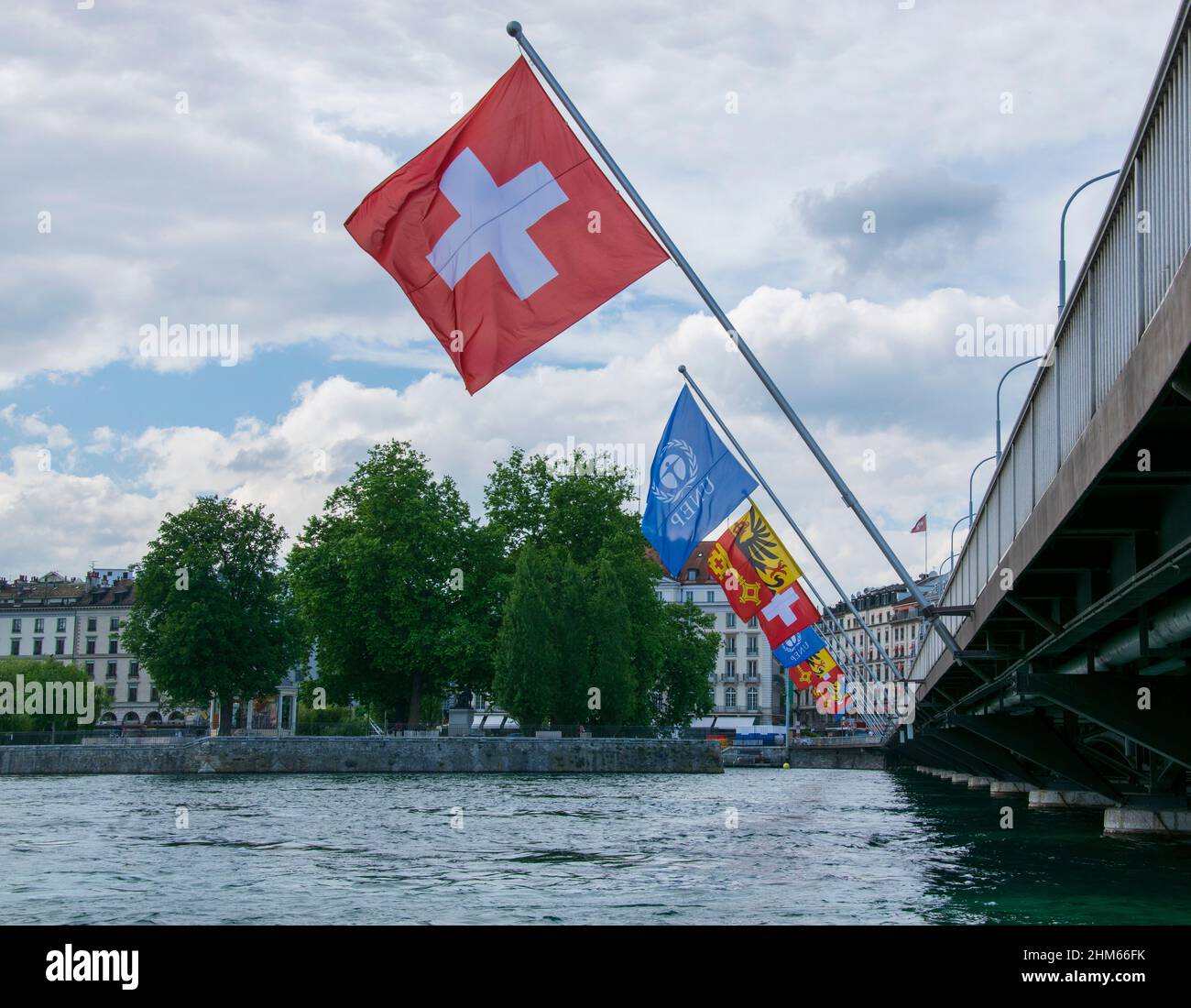 Swiss flags hi-res stock photography and images - Alamy