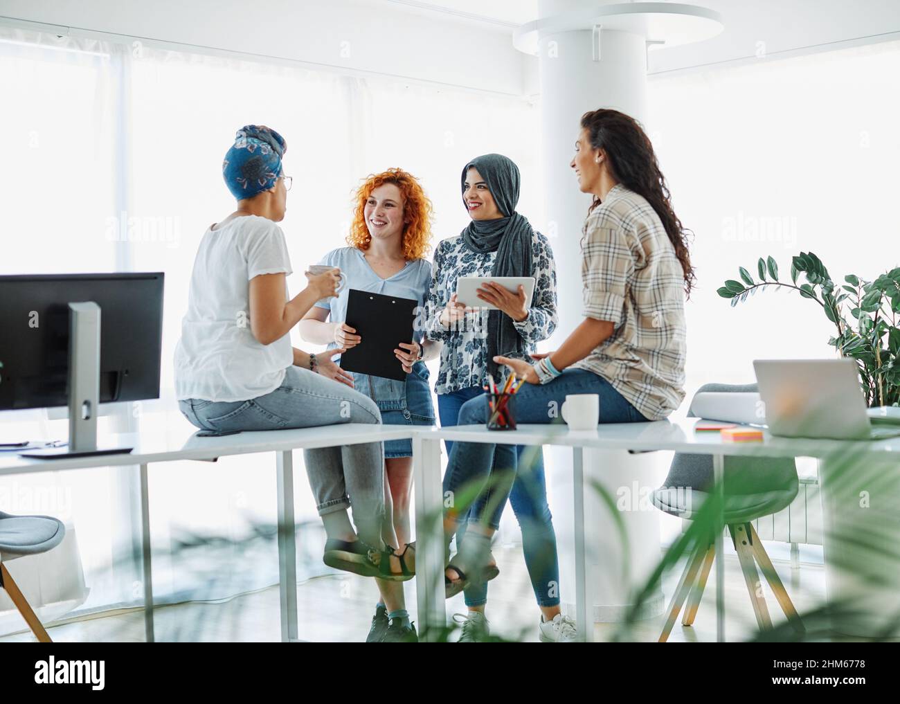 woman business office businesswoman team teamwork startup meeting ...