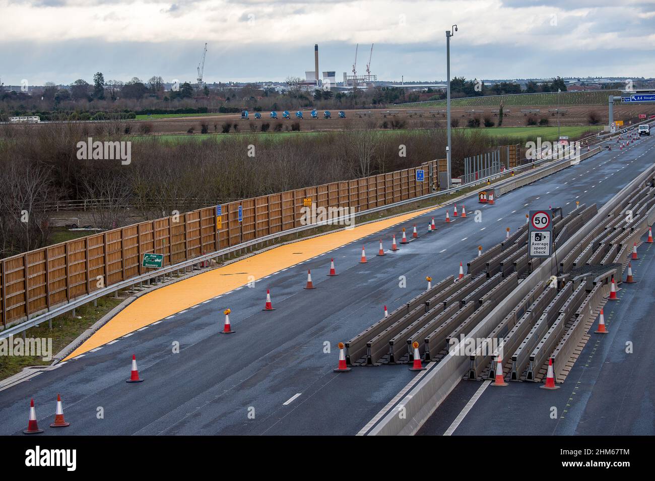 Dorney Reach, Buckinghamshire, UK. 6th February, 2022. The M4 is closed ...