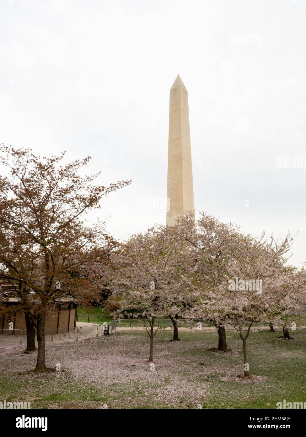 Worlds tallest predominantly stone structure hi-res stock photography ...