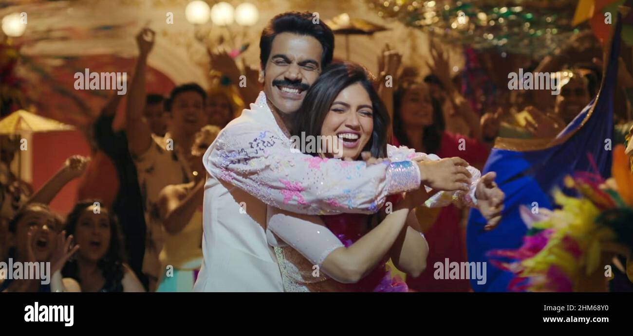 BADHAAI DO, from left: Rajkummar Rao, Bhumi Pednekar, 2022. © Zee ...
