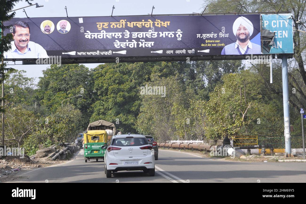 Hoarding aam aadmi party hi-res stock photography and images - Alamy