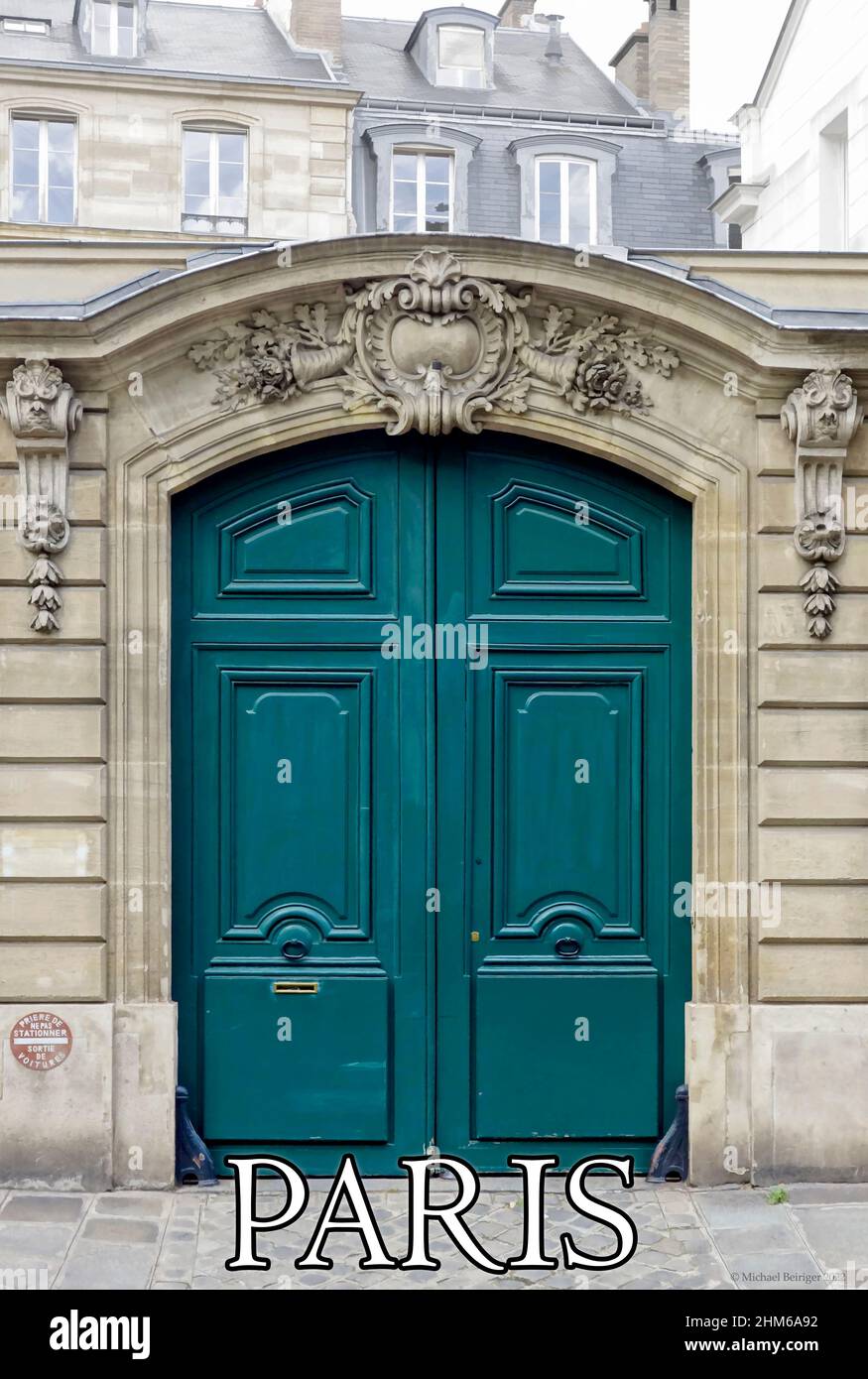 Double blue doors to a courtyard in Paris, 2017 Stock Photo - Alamy