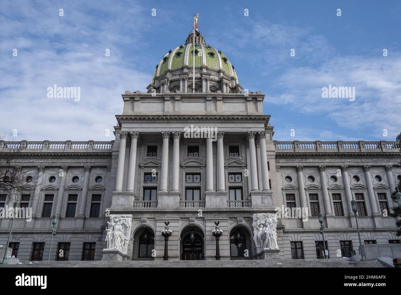 Exterior Pennsylvania State Capitol building in Harrisburg ...