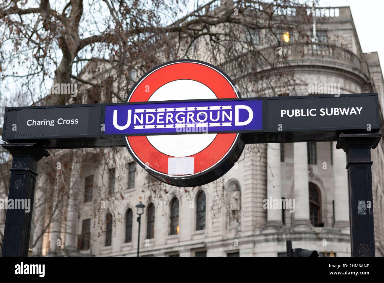 Jubilee line charing cross hi-res stock photography and images - Alamy