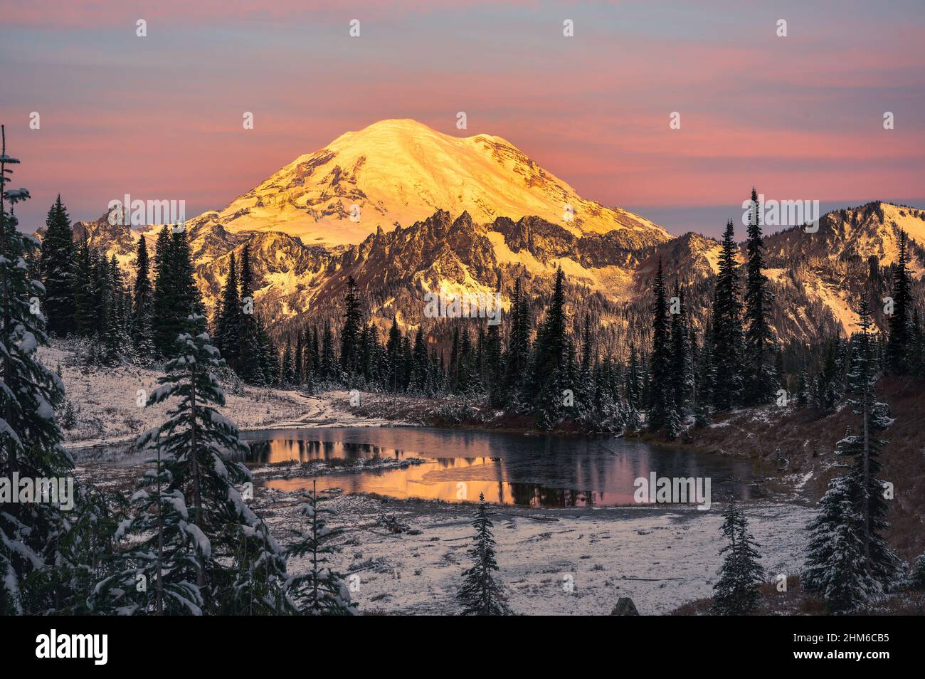Mt rainier at sunrise hi-res stock photography and images - Alamy
