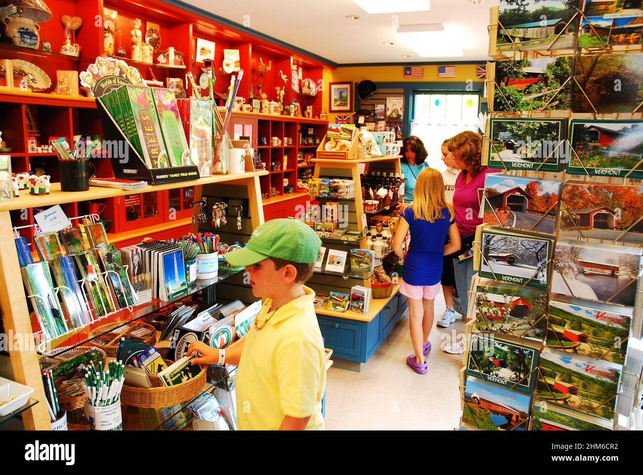 Souvenirs postcards hi-res stock photography and images - Alamy