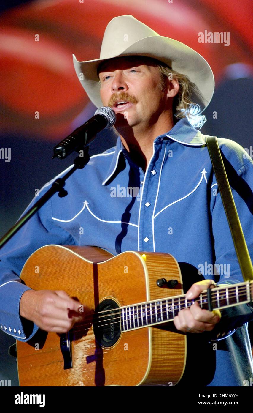 Alan Jackson at the Academy of Country Music, 2002 Credit: Ron Wolfson ...