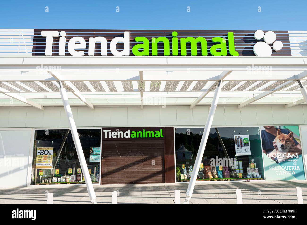 Tiendanimal store in Malaga, Spain Stock Photo - Alamy