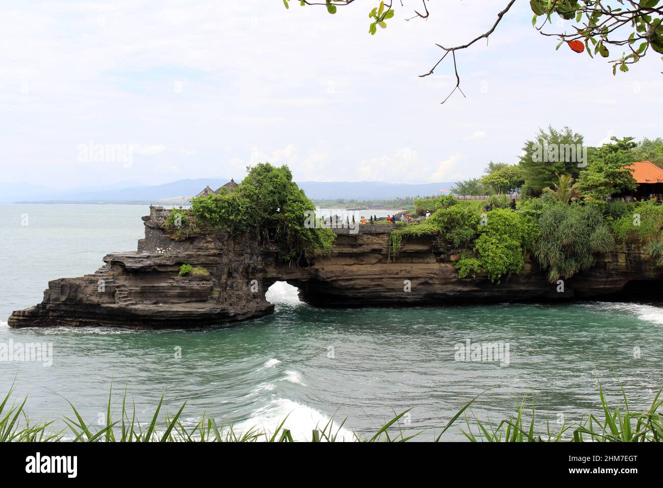 Pura Batu Bolong and hole of rock formation around Tanah Lot Temple ...
