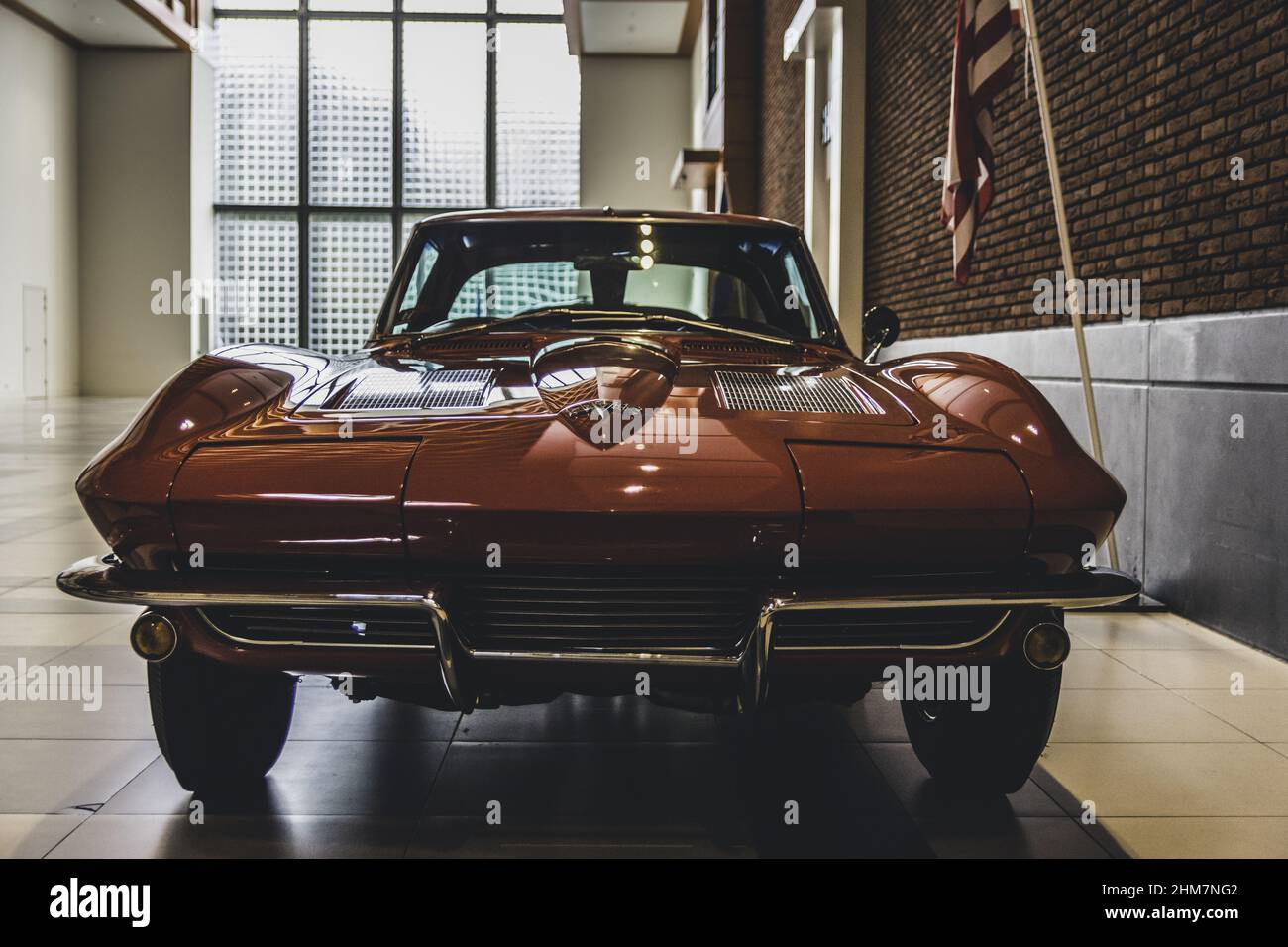 Red retro Chevrolet Corvette Stingray car Stock Photo - Alamy