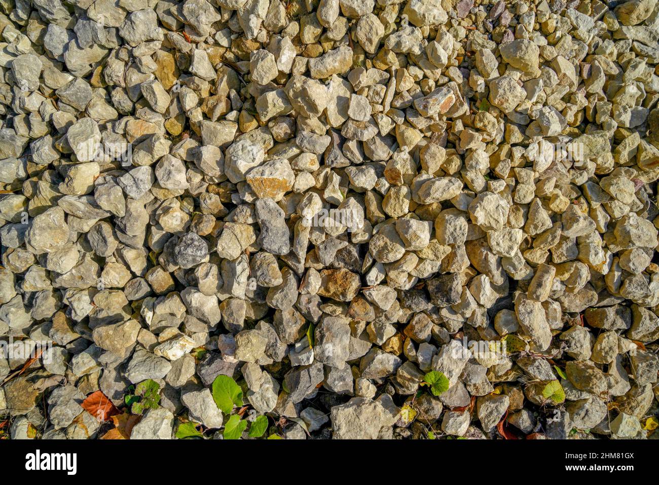 Soil from the quarry as a waste product and for versatile use in the ...