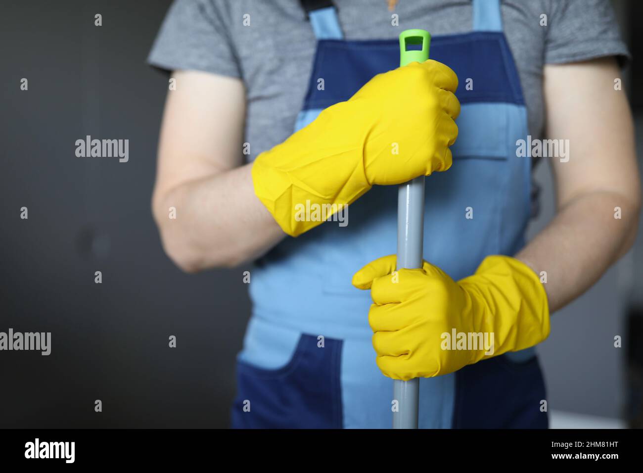 Work cleaning hi-res stock photography and images - Alamy