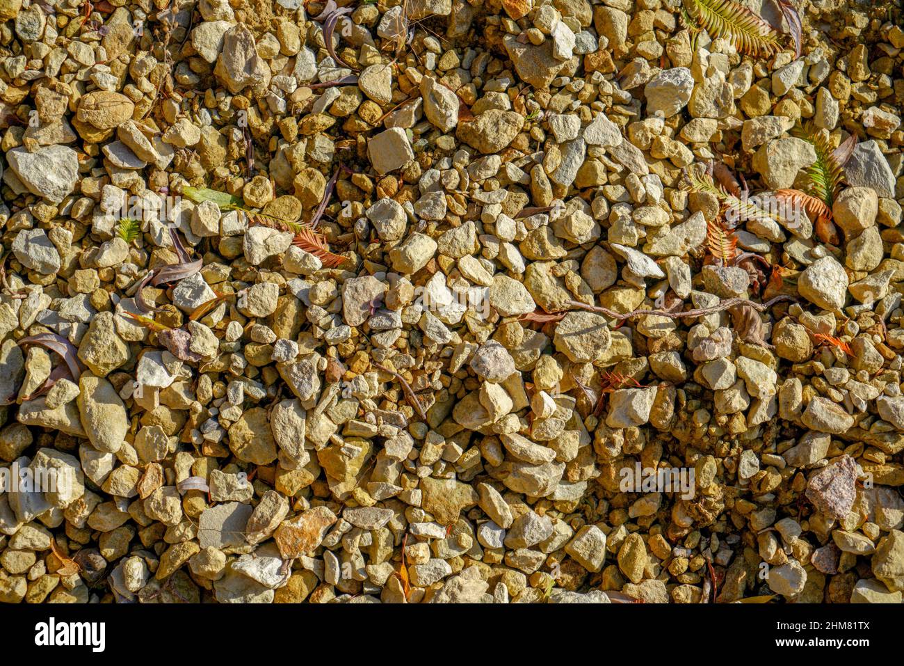 Soil from the quarry as a waste product and for versatile use in the ...