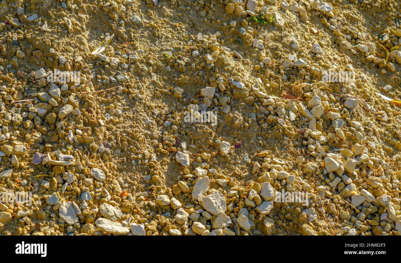 Soil from the quarry as a waste product and for versatile use in the ...