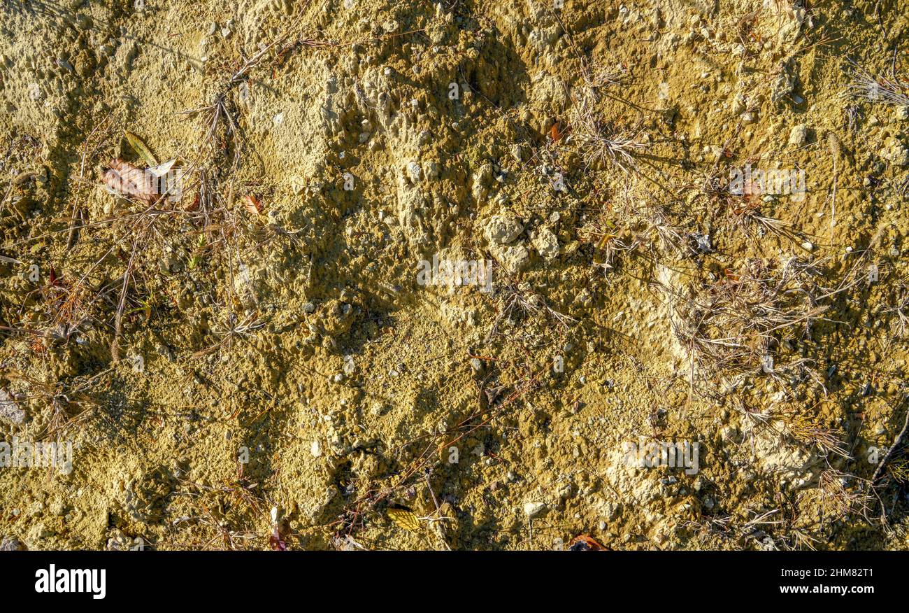 Soil from the quarry as a waste product and for versatile use in the ...