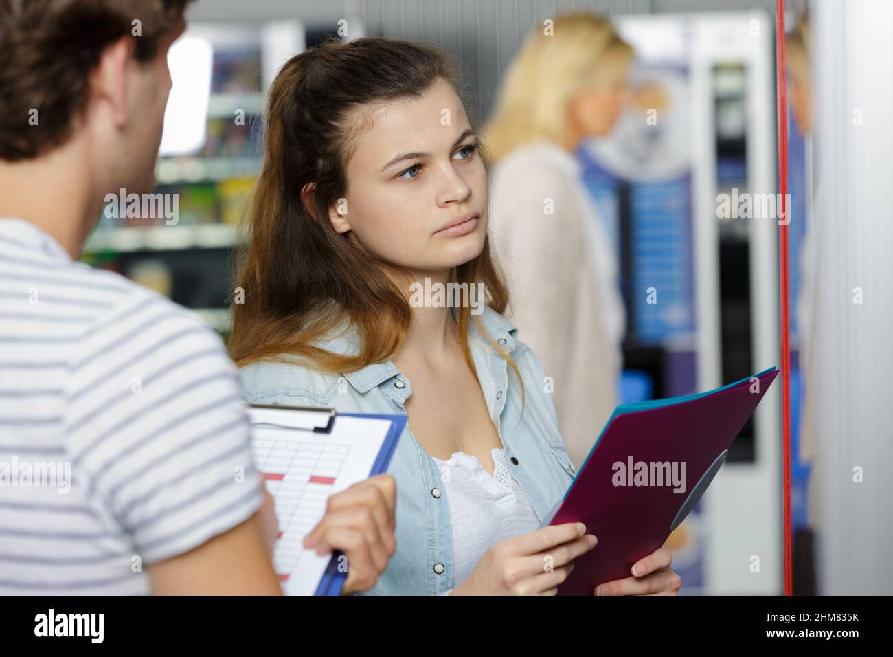 School schedules hi-res stock photography and images - Alamy
