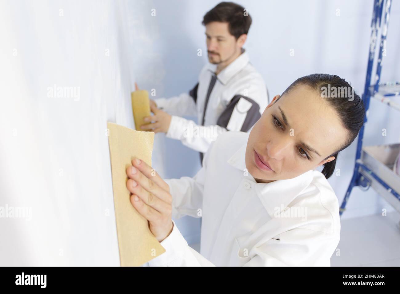Sanding drywall hi-res stock photography and images - Alamy