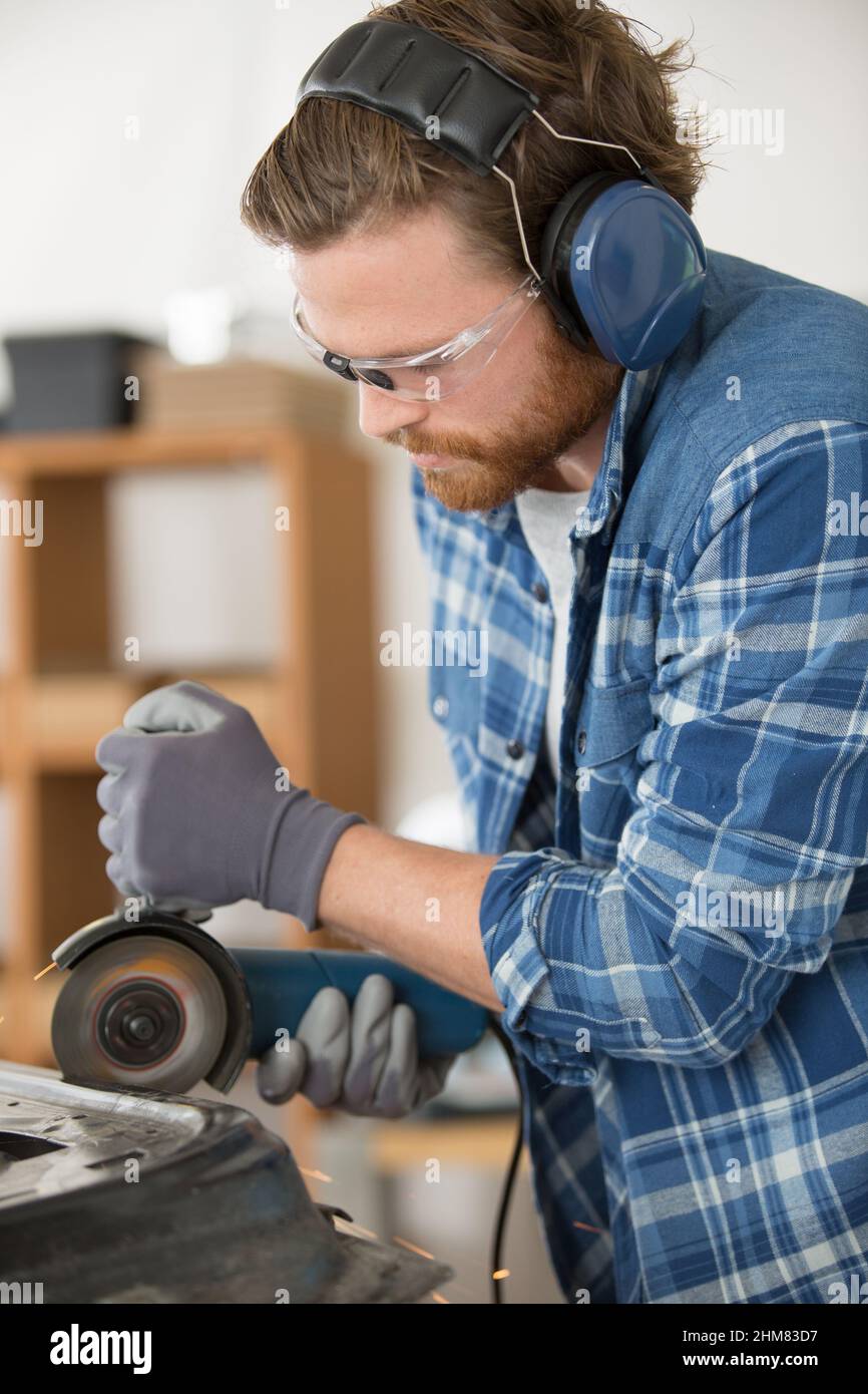 Worker using laser line hi-res stock photography and images - Alamy