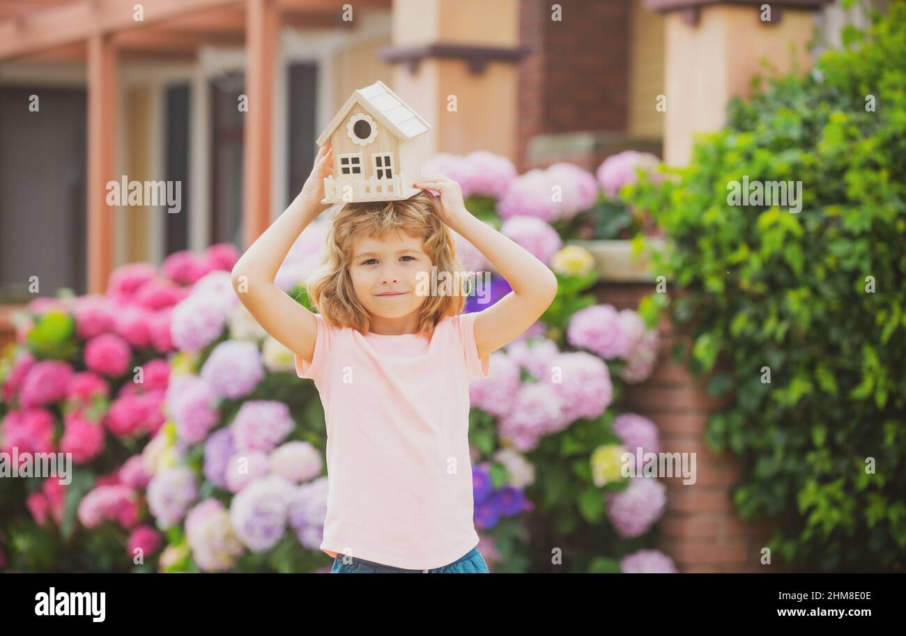 Child dreaming new house home hi-res stock photography and images - Alamy