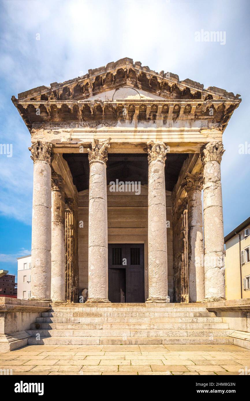 Temple Of Augustus in Pula, Croatia, Europe Stock Photo - Alamy