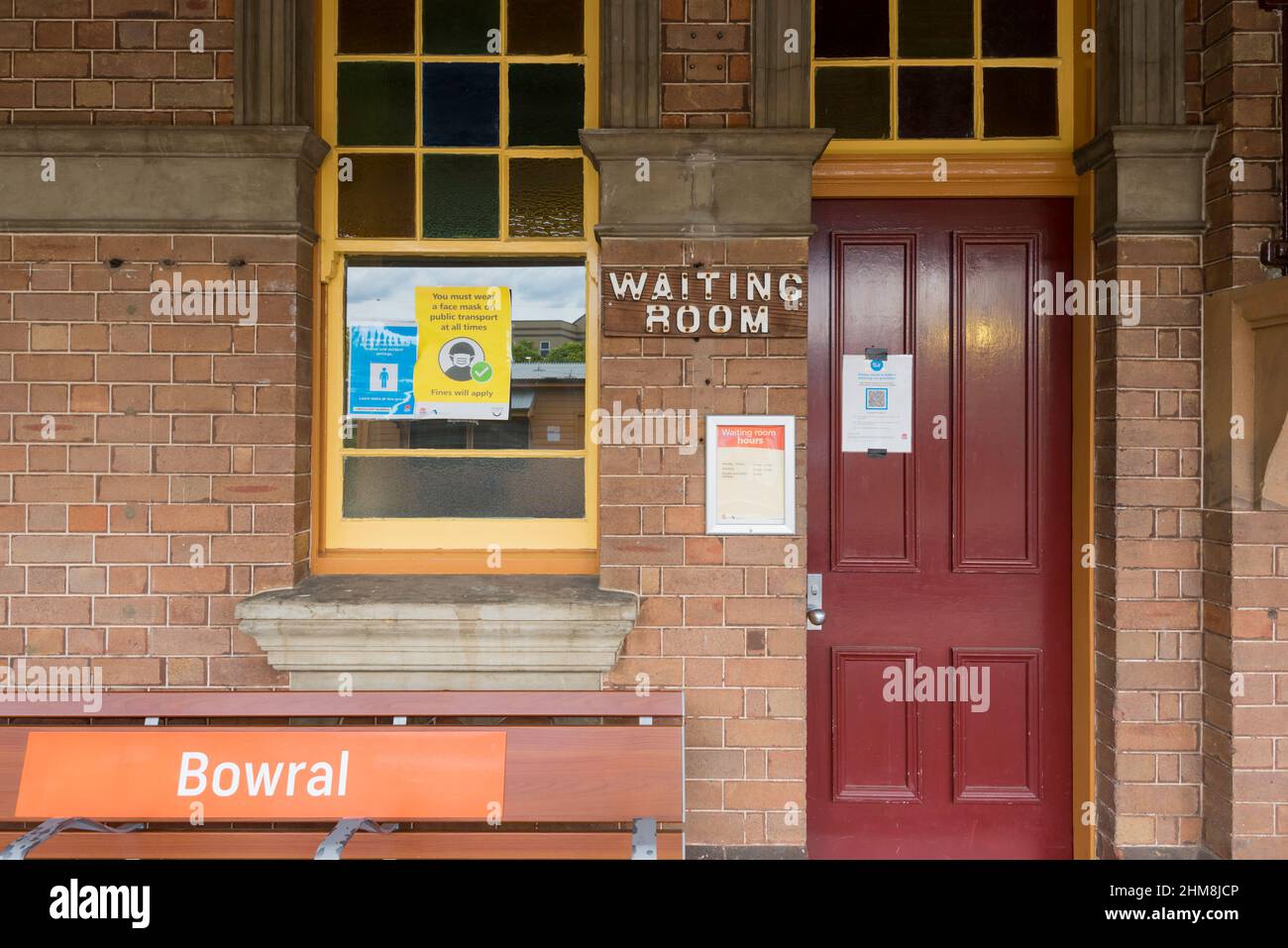 Edwardian (Federation) style coloured pane windows fill the fanlight ...