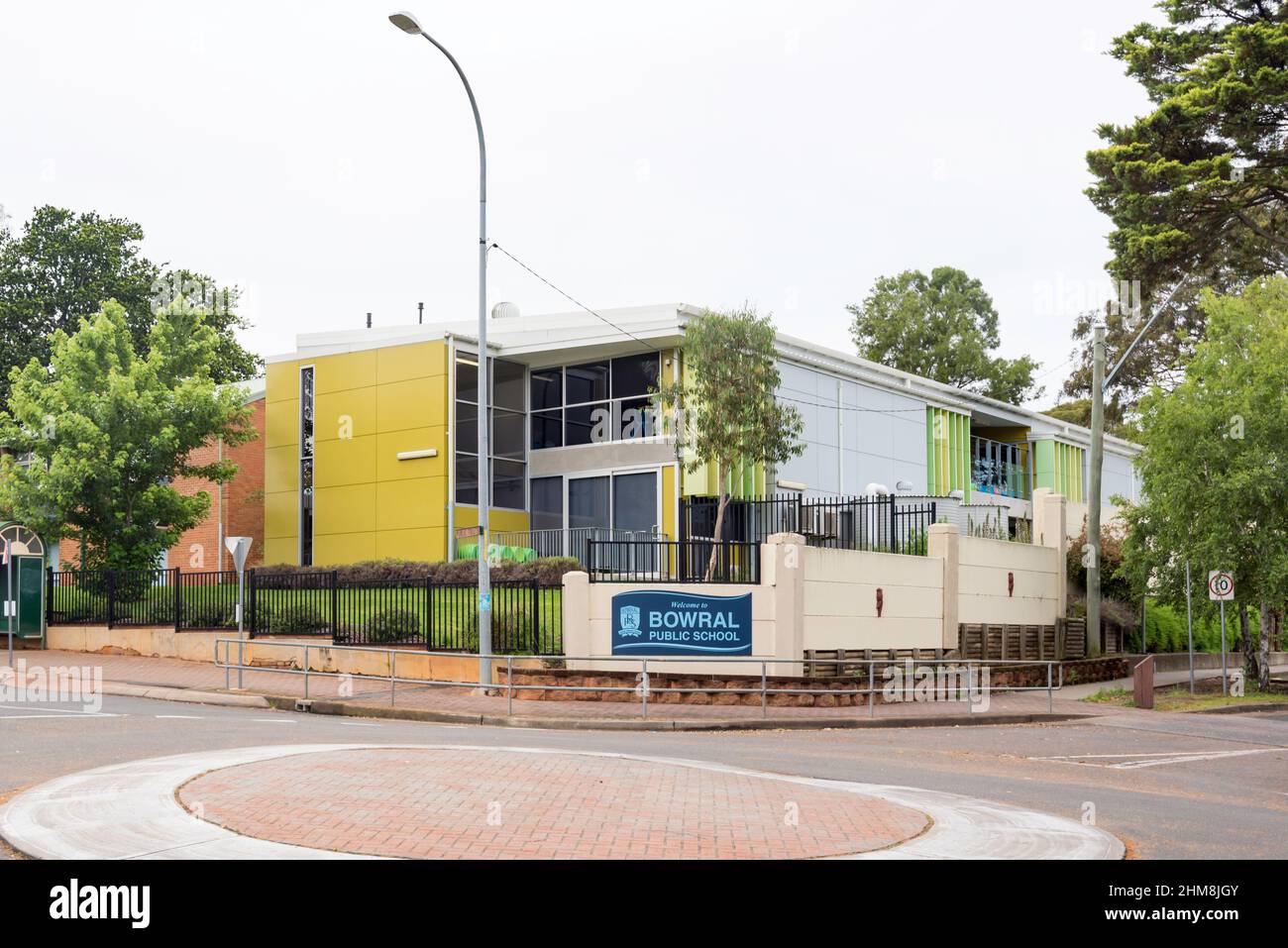 The 2016 multilevel extension of flexible learning rooms at Bowral ...