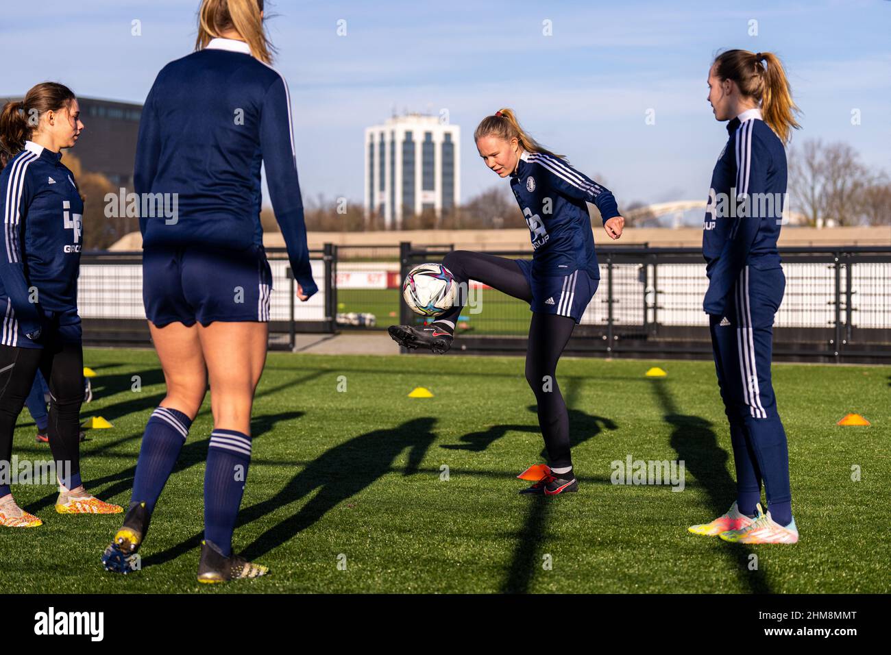 Rotterdam - (l-r) Robine de Ridder of Feyenoord Vrouwen 1 during the ...
