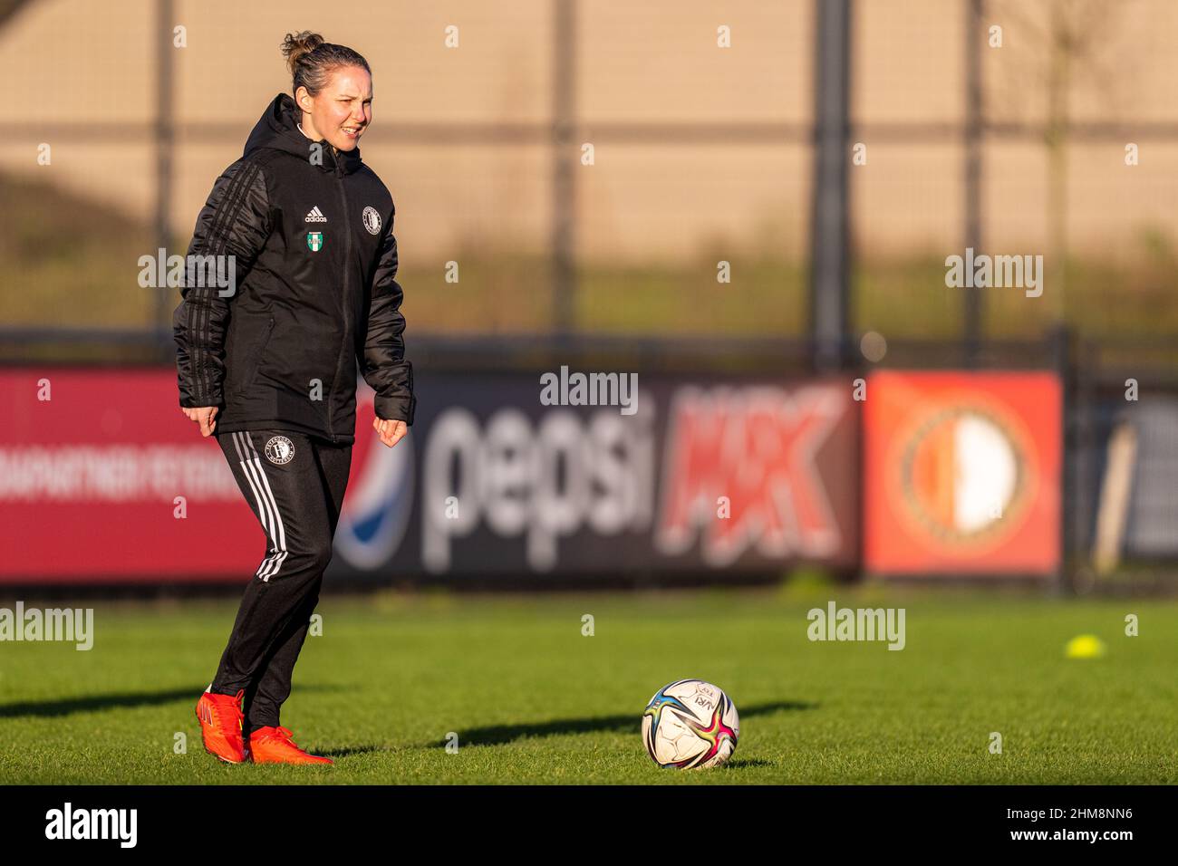 Rotterdam - (l-r) Manon Melis of Feyenoord during the training session ...
