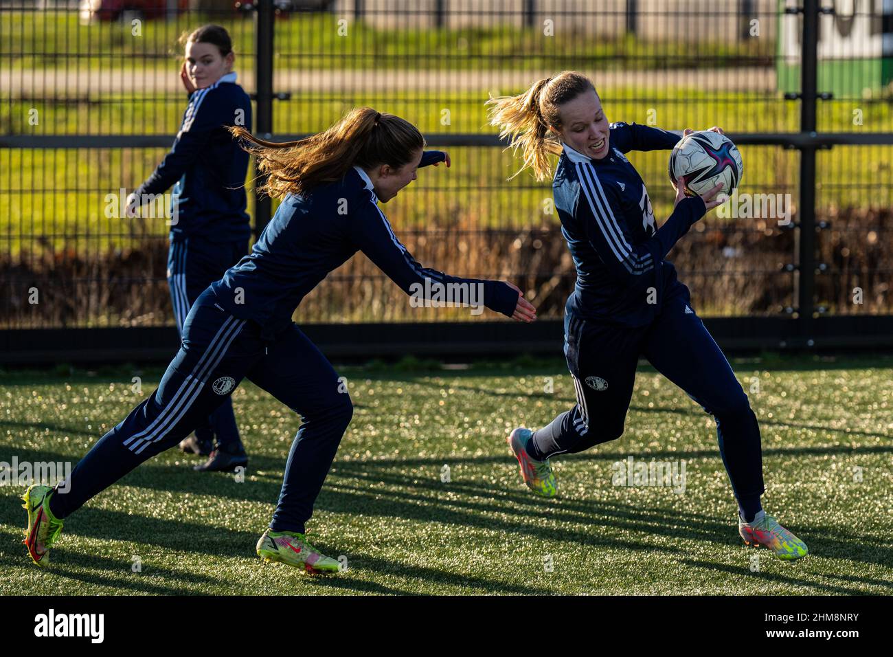 Rotterdam - (l-r) Yara Helderman of Feyenoord Vrouwen 1, Manique de ...