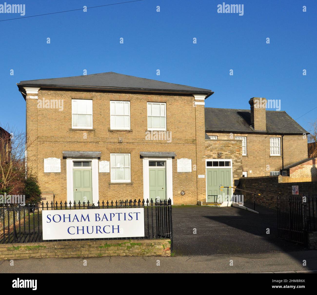 English chapels hi-res stock photography and images - Alamy